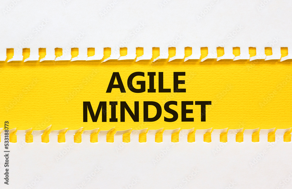 Agile mindset symbol. Concept words Agile mindset on yellow and white ...