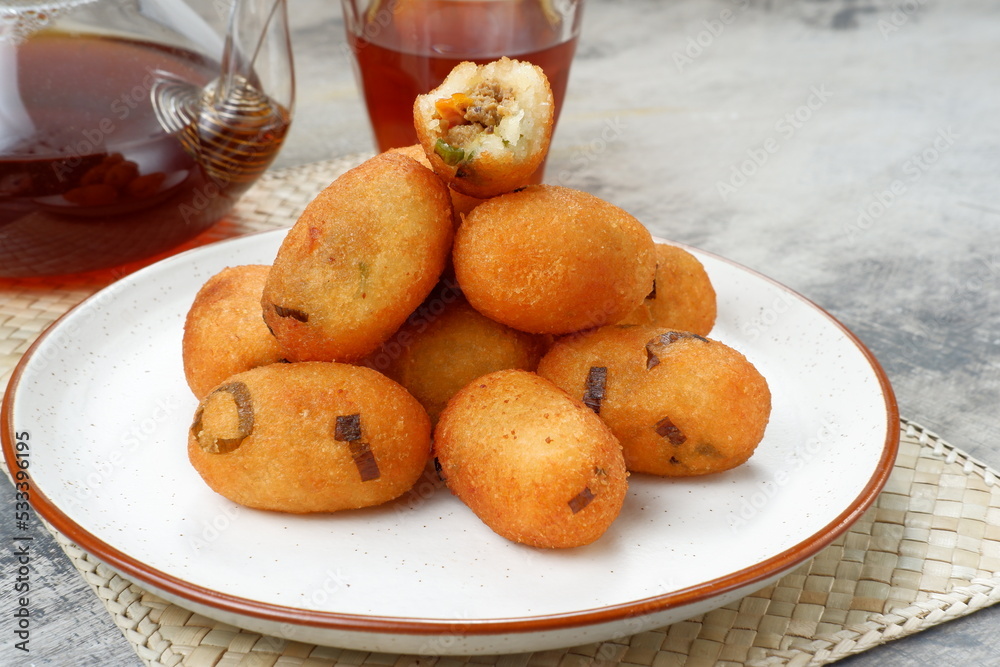 combro, a typical food of West Java, made from oncom and cassava. 素材庫相片 ...