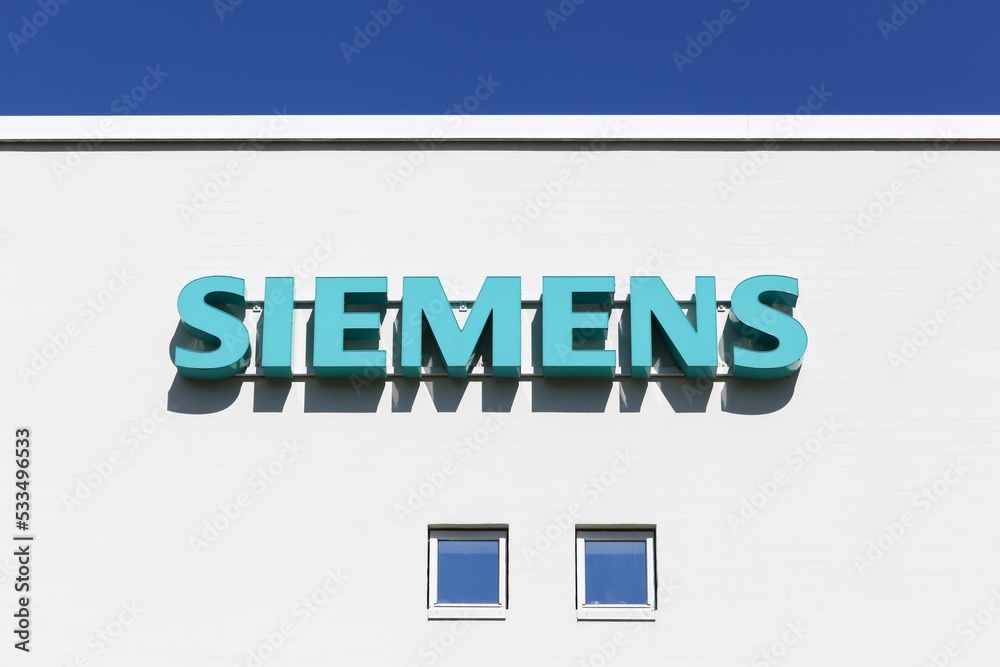 Foto de Tilst, Denmark - June 11, 2016: Siemens logo on a facade ...
