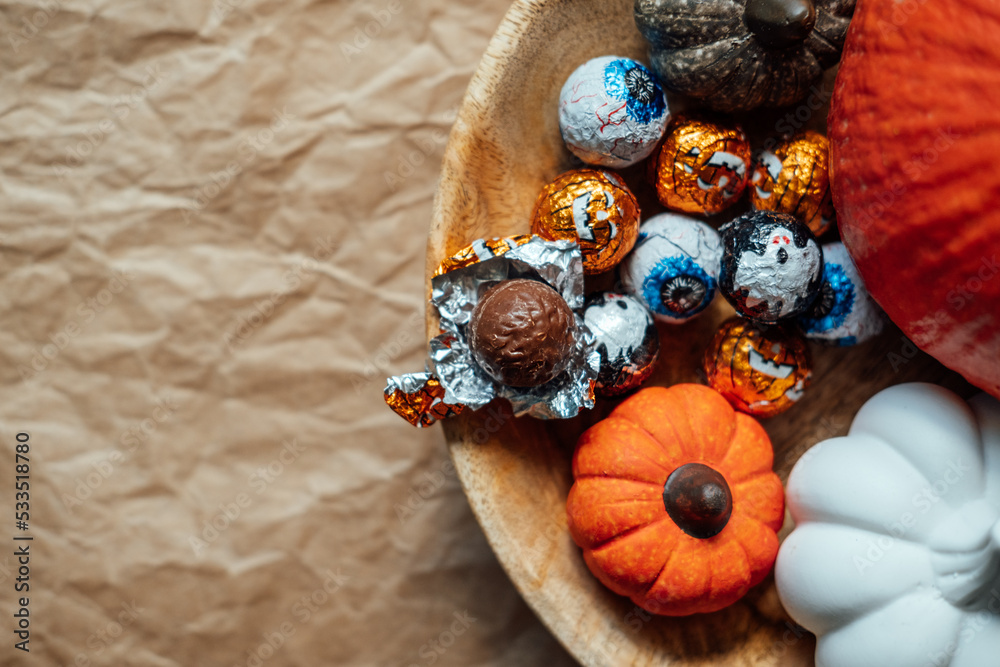 Sustainable and low waste Halloween candy for trick-or-treating. Foil ...