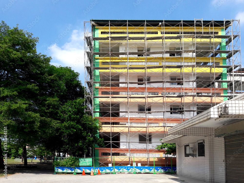 Kaohsiung, Taiwan - September 19, 2022: Scaffolding. School. put up ...