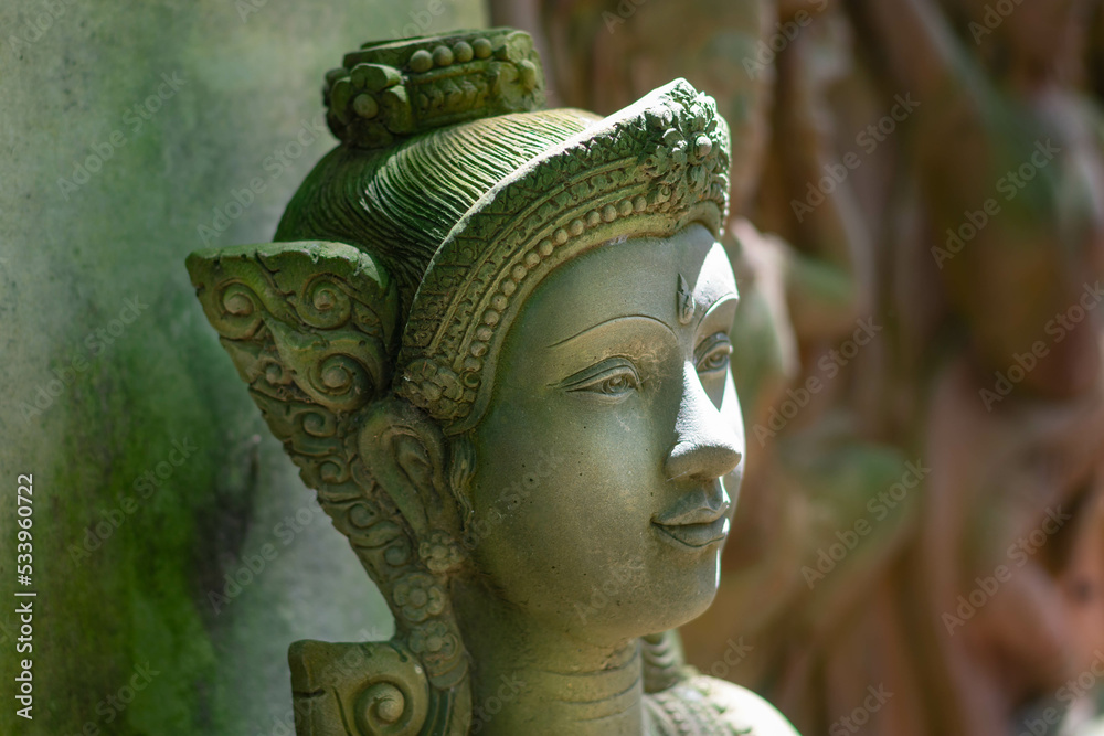 Stone carving of angels, Apsara, women of ancient Khmer art and ...