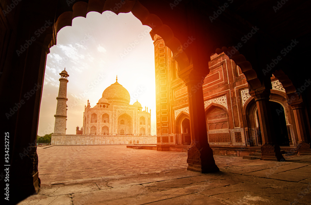 Taj Mahal on a bright clear day and sunset. Mosque for lover in city of ...