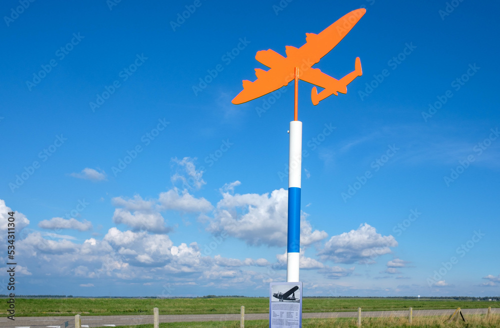 Crashpaal Markering vliegtuigwrak WWII || Aircraft wreckage marking ...