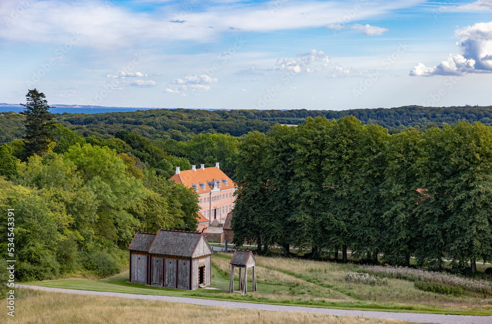 Moesgaard Museum er et museum for arkeologi og etnografi på herregården ...