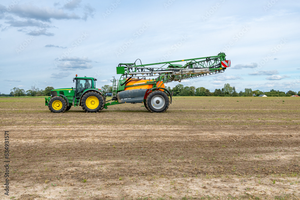 Ensemble tracteur John Deere 6620 + pulvérisateur trainé Amazone UX ...