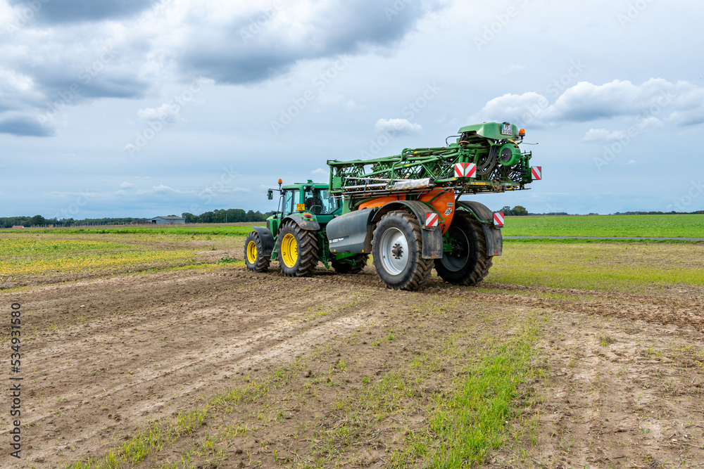 Ensemble tracteur John Deere 6620 + pulvérisateur trainé Amazone UX ...