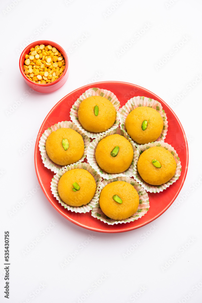 Besan Peda,pedha, pera. Popular Indian mithai prepared using gram flour ...
