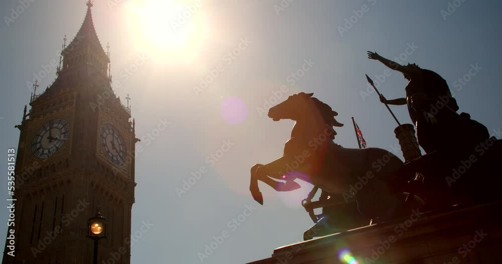 Big Ben, Houses of Parliament and Union Jack Flag flying over ...