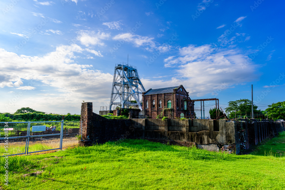 歴史ある炭鉱跡風景「万田坑第二竪坑櫓・万田坑ステーション」周辺風景 Historic coal mine ruins scenery ...