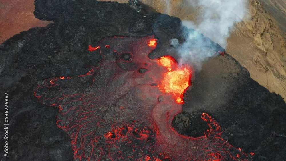 Active vulcano erupting lava and magma in Iceland, Fagradalsfjall 2022 ...