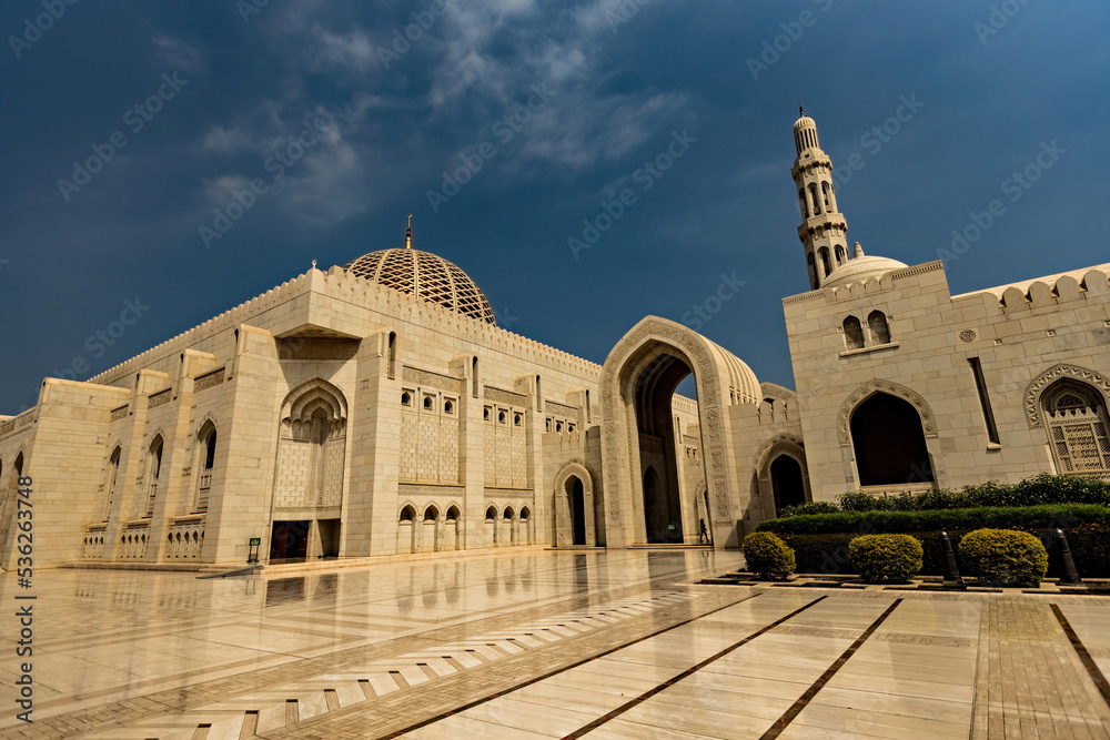 ultan Qaboos Grand Mosque architecture details, Muscat, Oman Stock ...