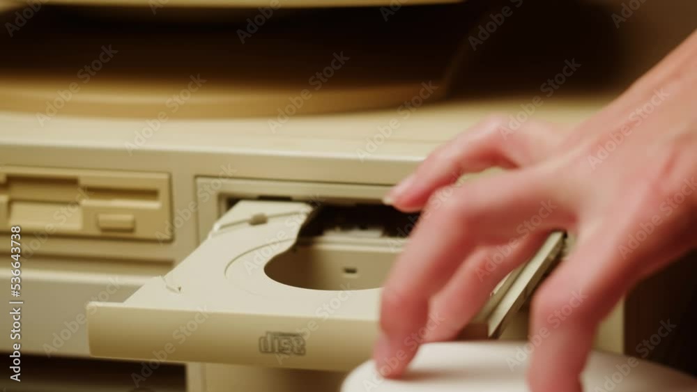 Using CD circle disk for old computer. Dvd player, disc drive. Music ...