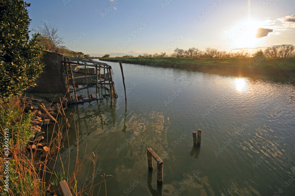Lunel cabanes de Lunel petite Camargue près de l'étang de l'Or petite ...