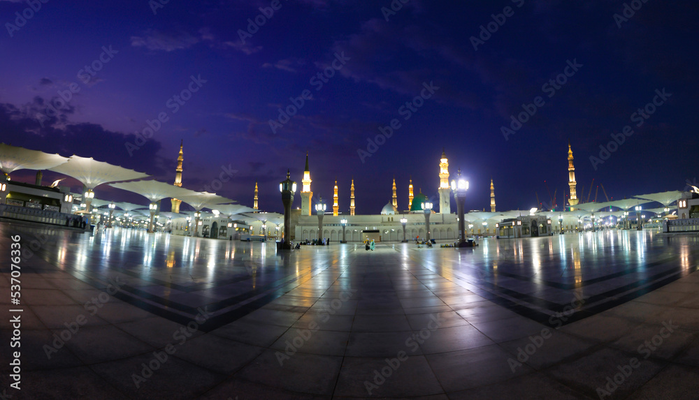 Al Masjid an Nabawi mosque beatuful sunset cloudy , Umra and Hajj ...