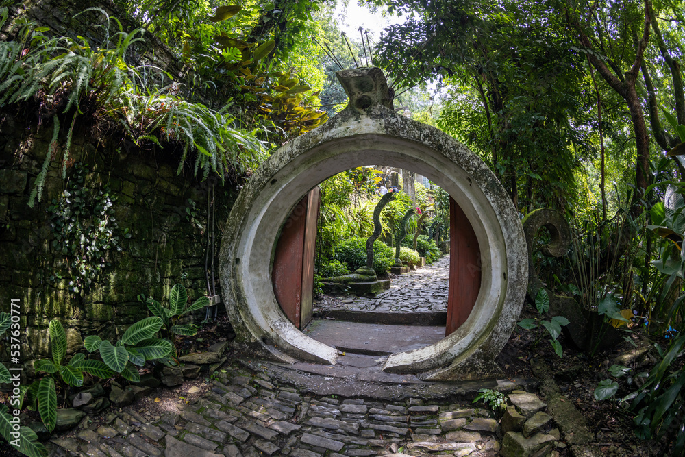 Las Pozas de Edward James, construcciones surrealistas en medio de la ...