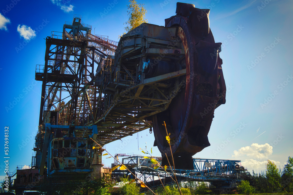 Schaufelradbagger - Kohlebagger - Braunkohle - Giant bucket wheel ...