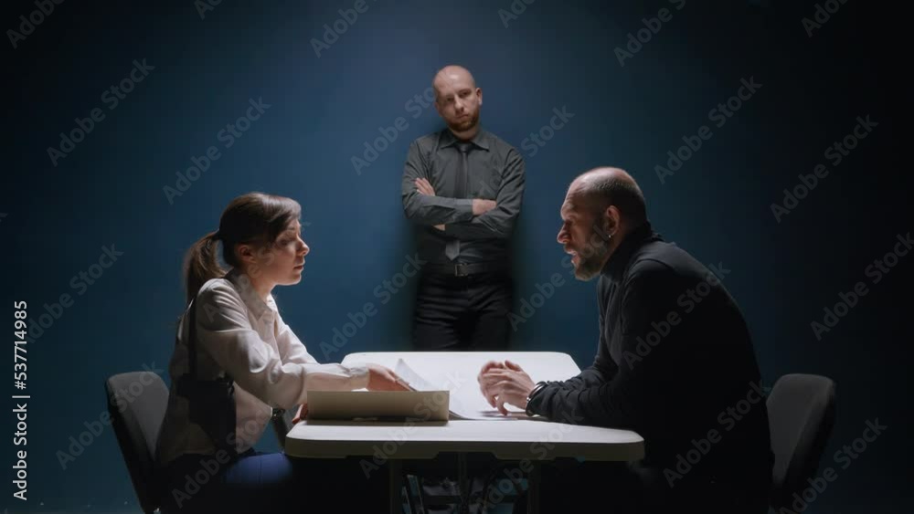 Suspected Russian mafia refuses to look at and read documents that ...