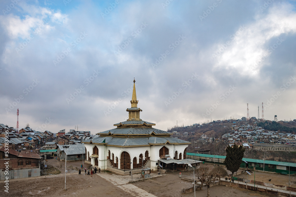 CHARARI SHARIEF , KASHMIR, INDIA: Charar-e-Sharief shrine dedicated to ...