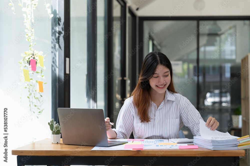 Accounting planning budget concept - Business woman offices working for ...