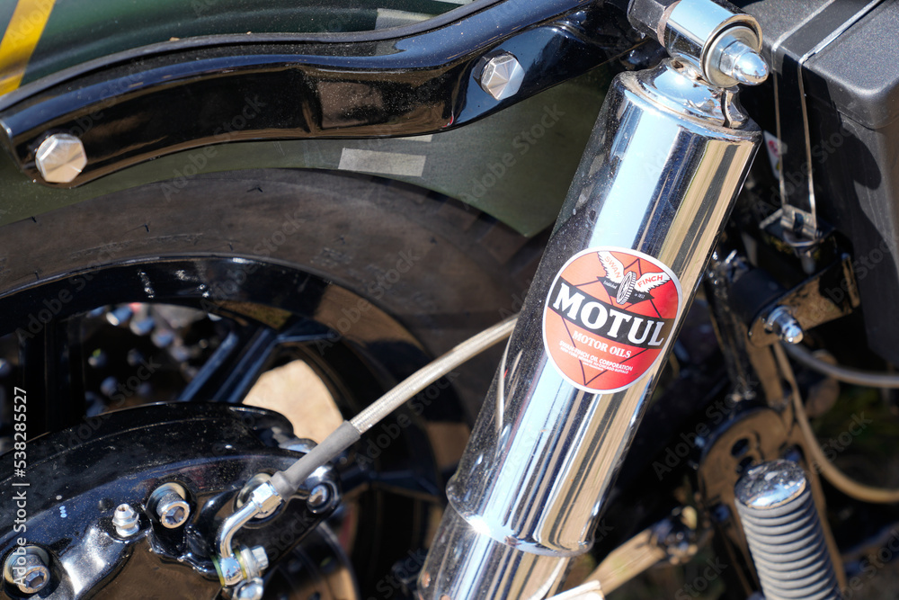 motul swan finch oil corporation motor oil logo text and sign brand of ...