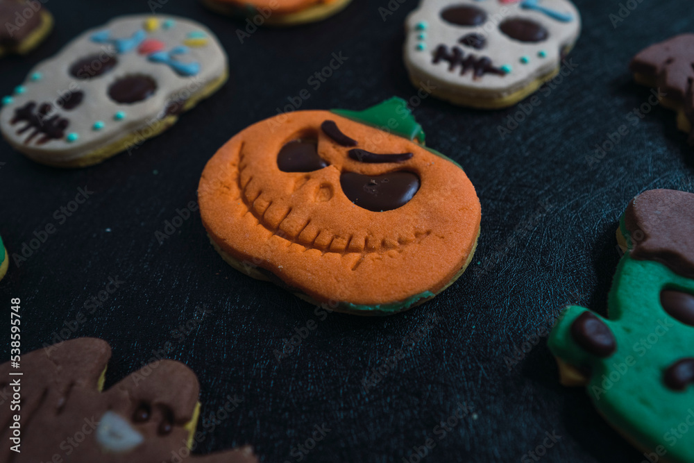 Poster, Foto galletas con diferentes formas para halloween, galletas de ...