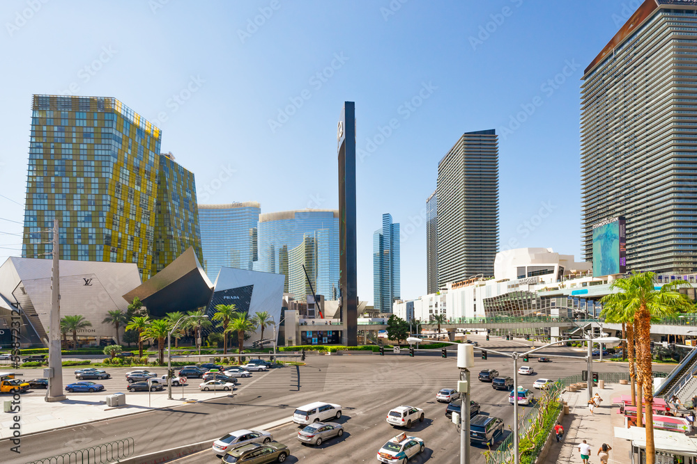 Foto de Las Vegas Strip in a bright sunny day, aerial view ...
