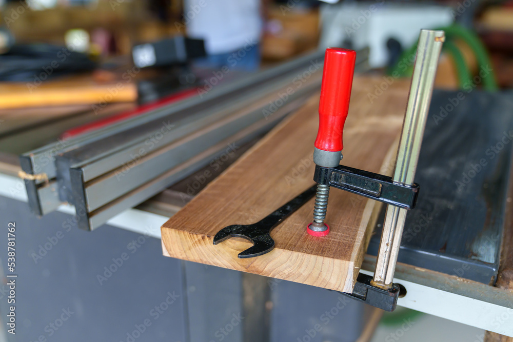 C-Clamp, C-shape workpiece, can be used both wood and steel. C-shape ...