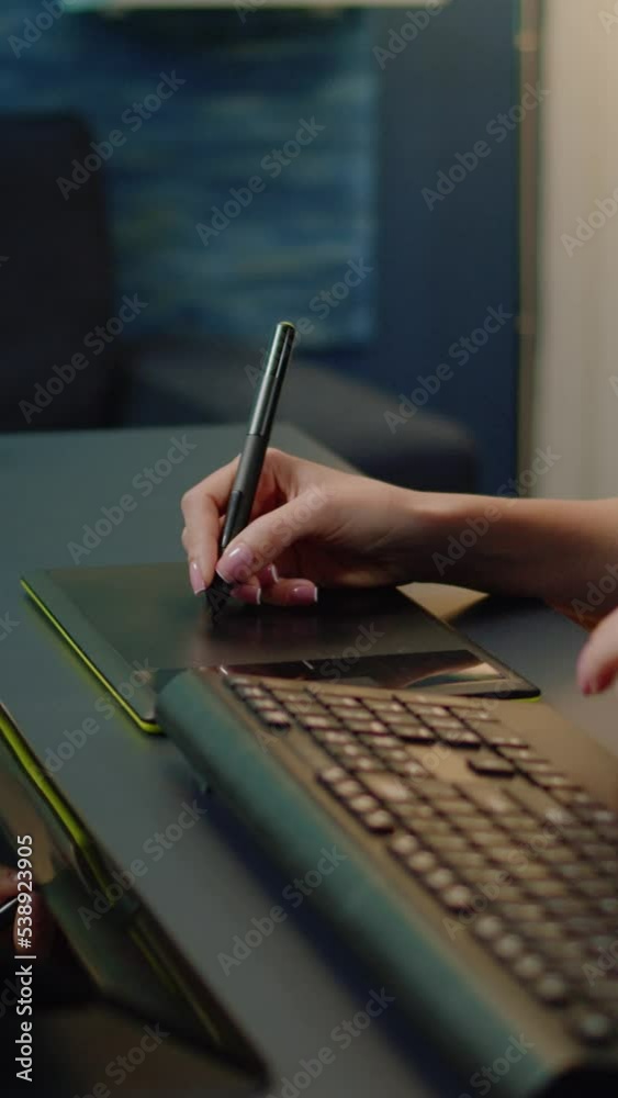 Vertical video: Close up of photo editing equipment at photography ...