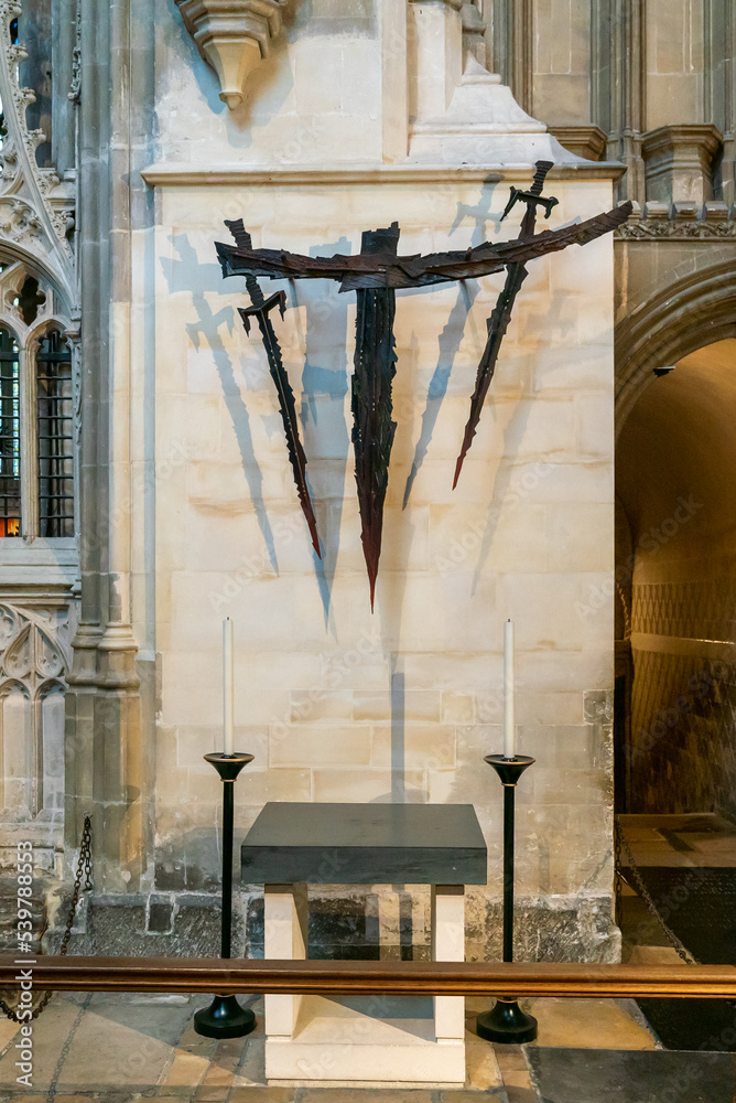 memorial to the spot where Thomas Becket was killed inside the ...