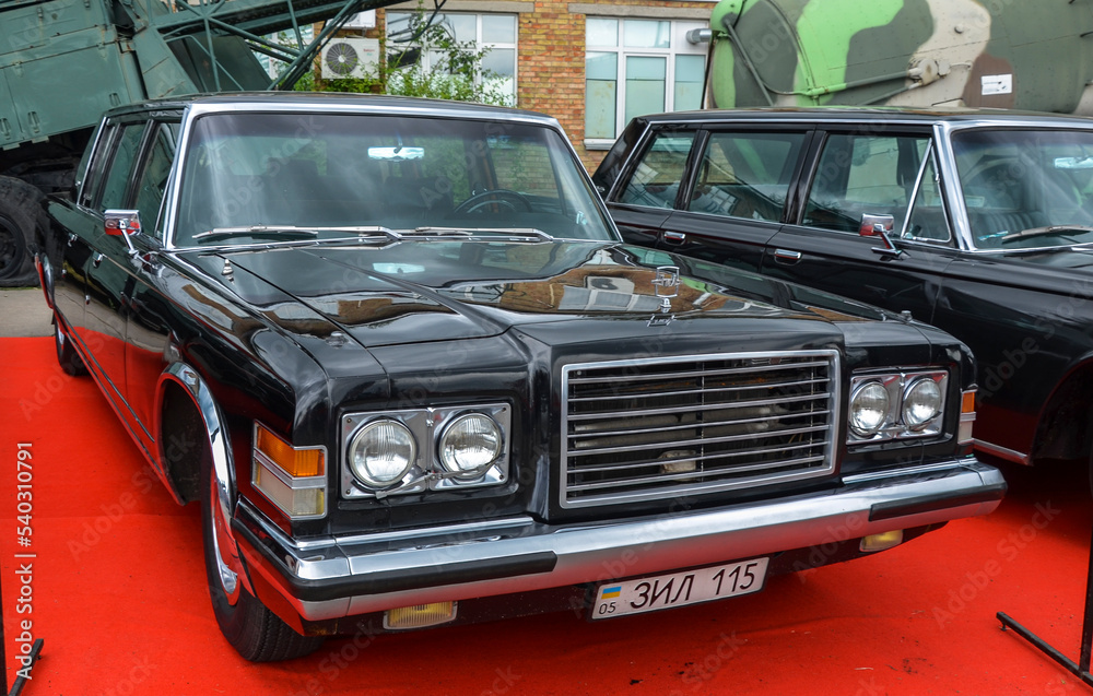 ZIL-115 1978 - the founder of the last family of government limousines ...