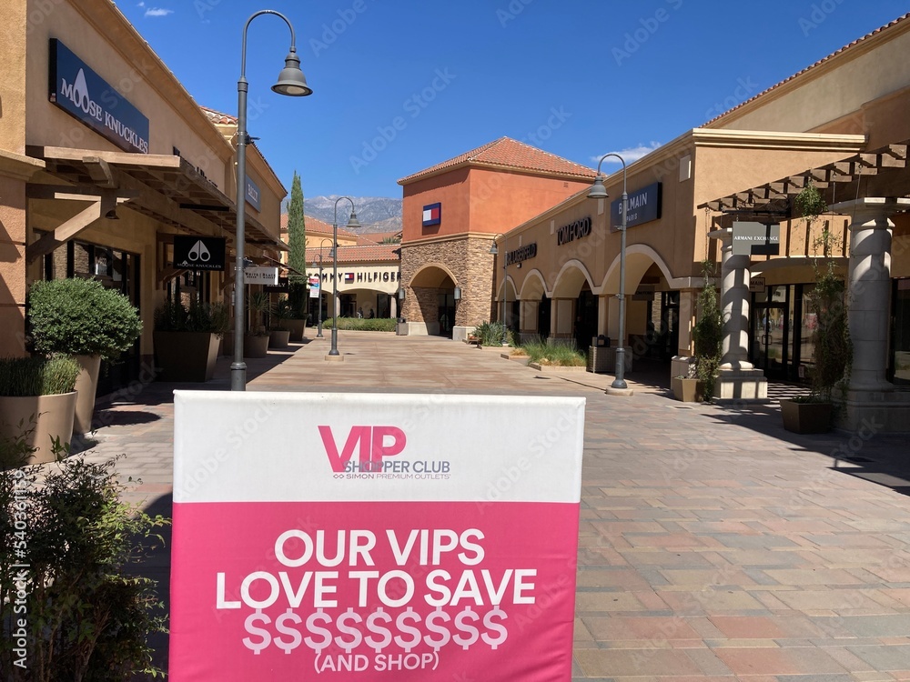 VIP Shopper Club advertisement at Desert Hills Premium Outlets mall ...