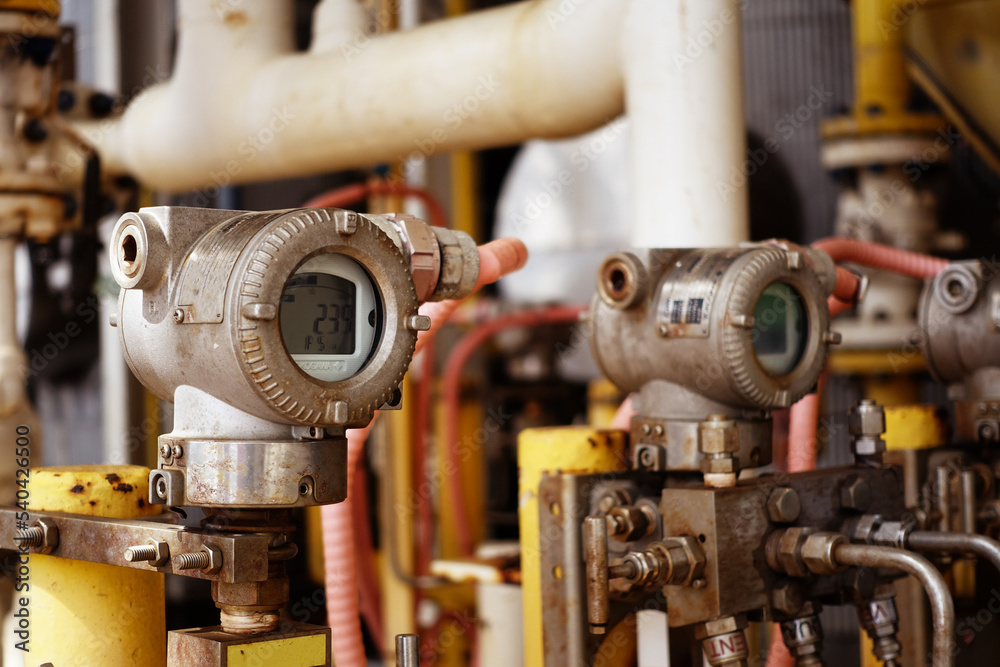 Pressure transmitter, and temperature transmitter for measurement and ...