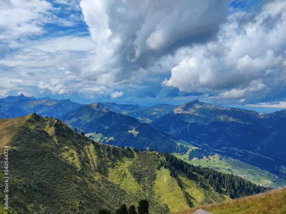 Bergpanorama in den Alpen Stock Photo | Adobe Stock