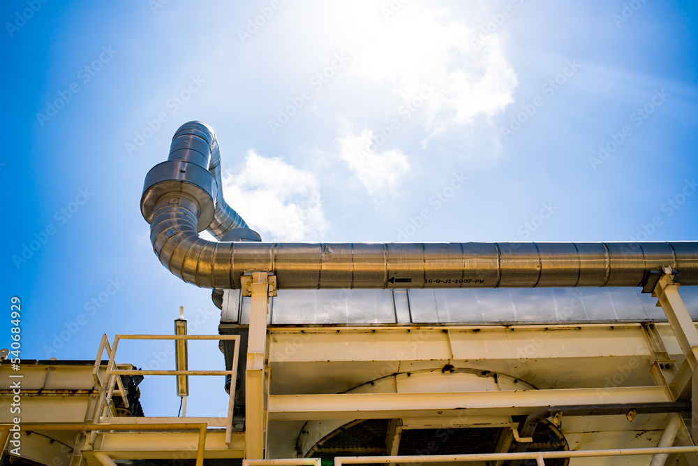 Heating medium oil pipeline protected with stainless steel insulation ...