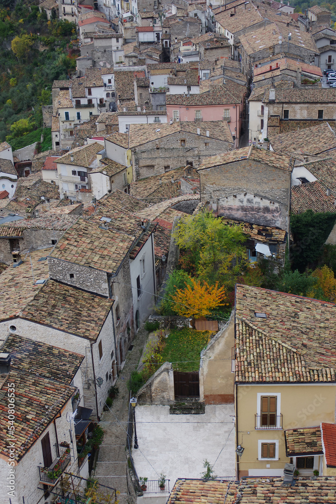 Overview of Pacentro (AQ) - One of the most beautiful villages in Italy ...
