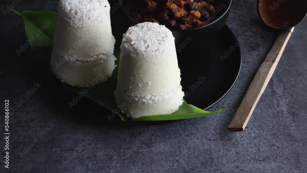 Vidéo Stock Rice Puttu white Pittu , Kadala Chickpea curry , milk tea ...