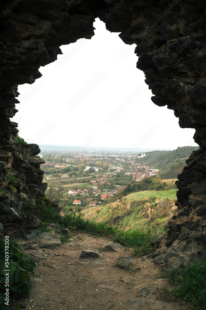Ruins of medieval mountain Romanian castle Şoimoş Fortress (Cetatea ...