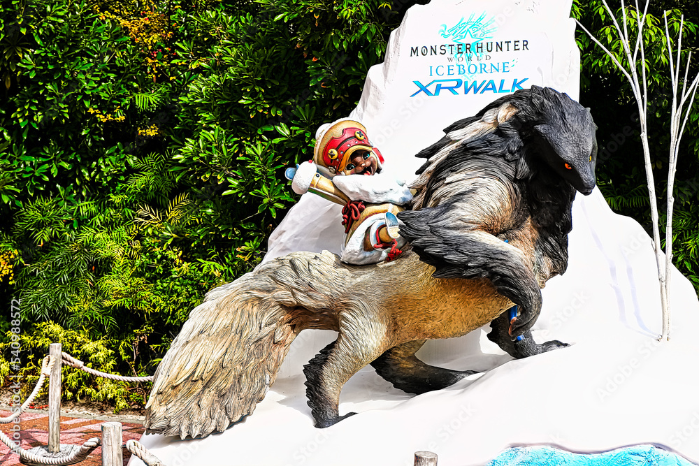 Fotka „Osaka,Japan - Oct 21,2022 : Statue of Wulg and Felyne from ...