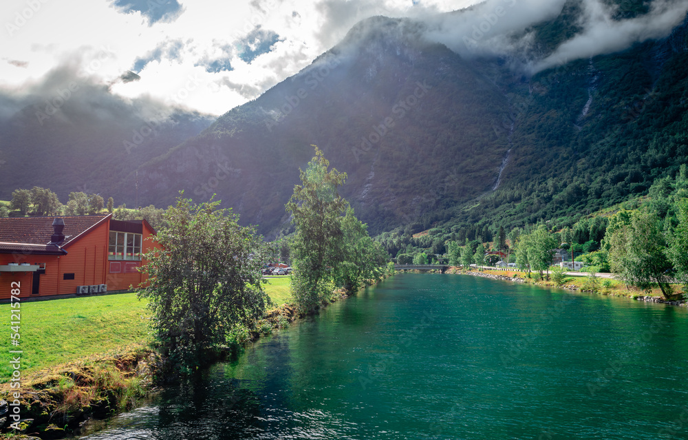 Foto de Flåmselvi (or Moldåni) river in Vestland county, Norway. When ...