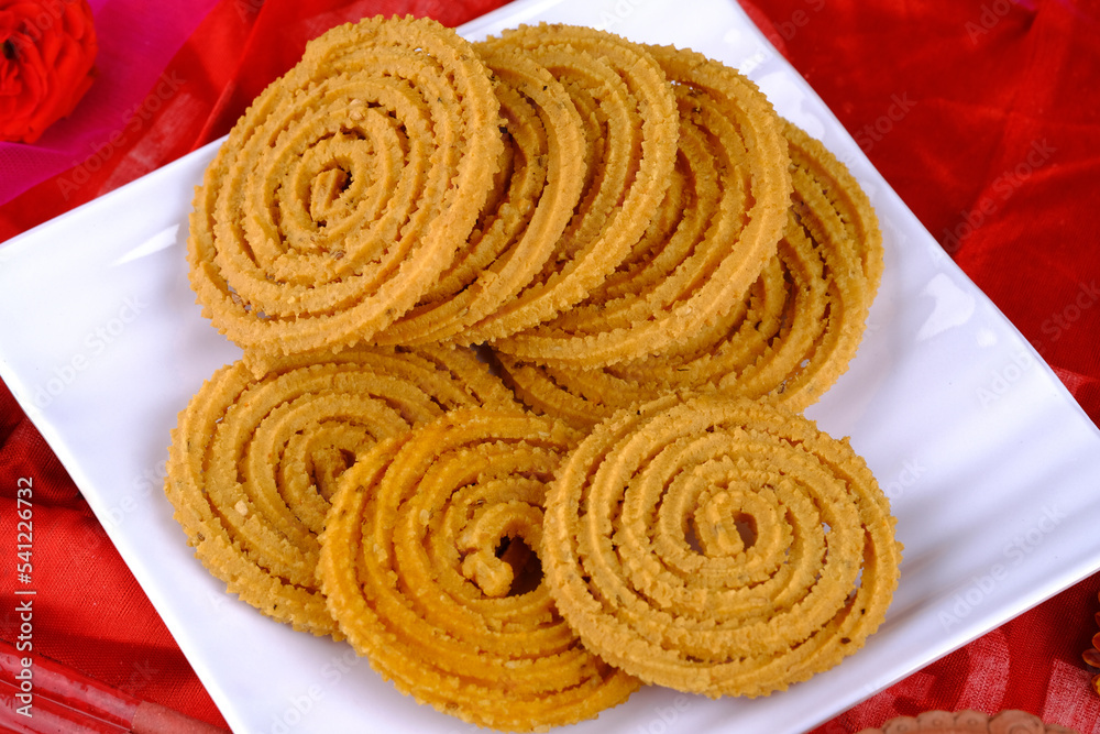 Traditional Indian Diwali snacks Chakali, murukku, Indian Traditional ...