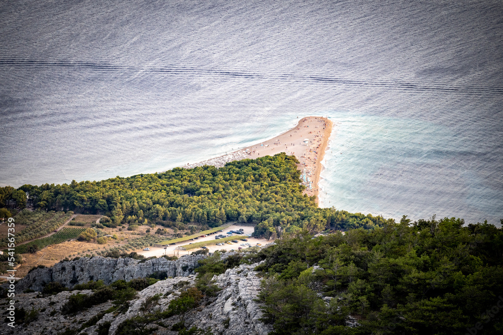 The most famous croatian beach Zlatni Rat photographed from Vidova Gora ...