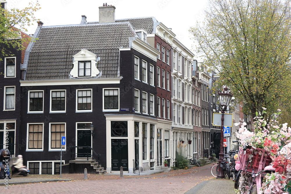 Amsterdam Keizersgracht and Brouwersgracht Canal Street View with ...