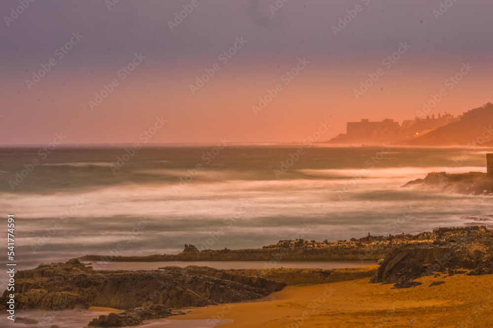 Foto de Beautiful Ballito dolphin coast main beach in Durban north ...