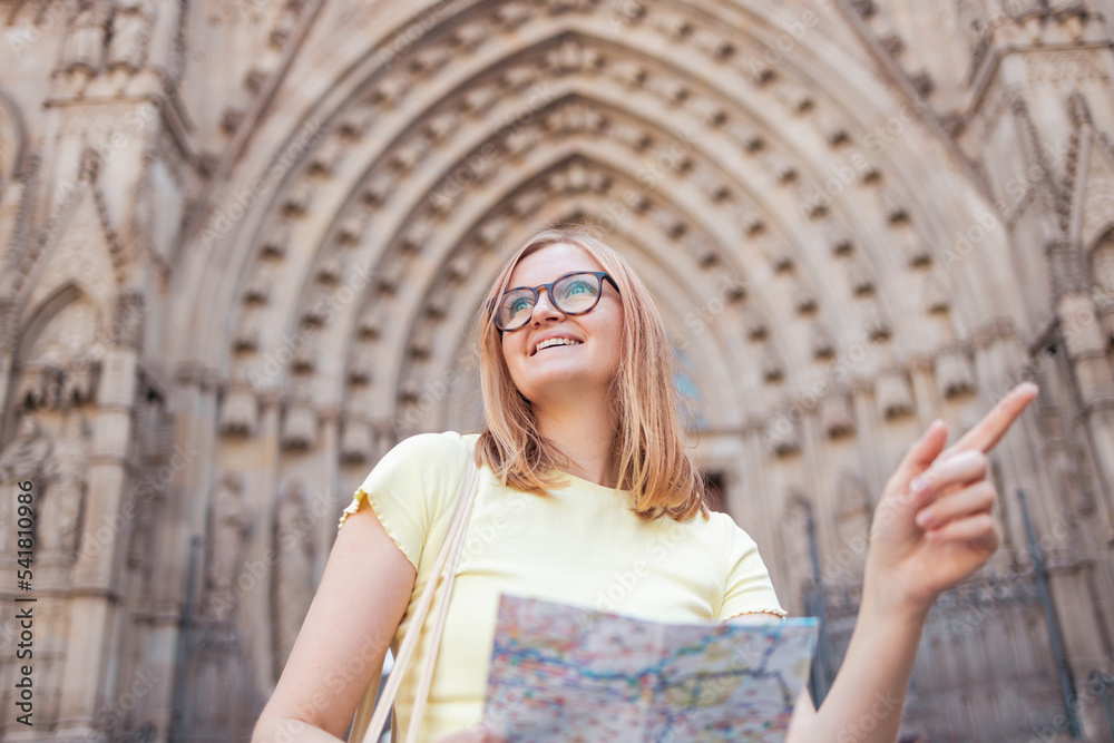 Young optimistic woman tourist happy traveller in glasses and stylish ...