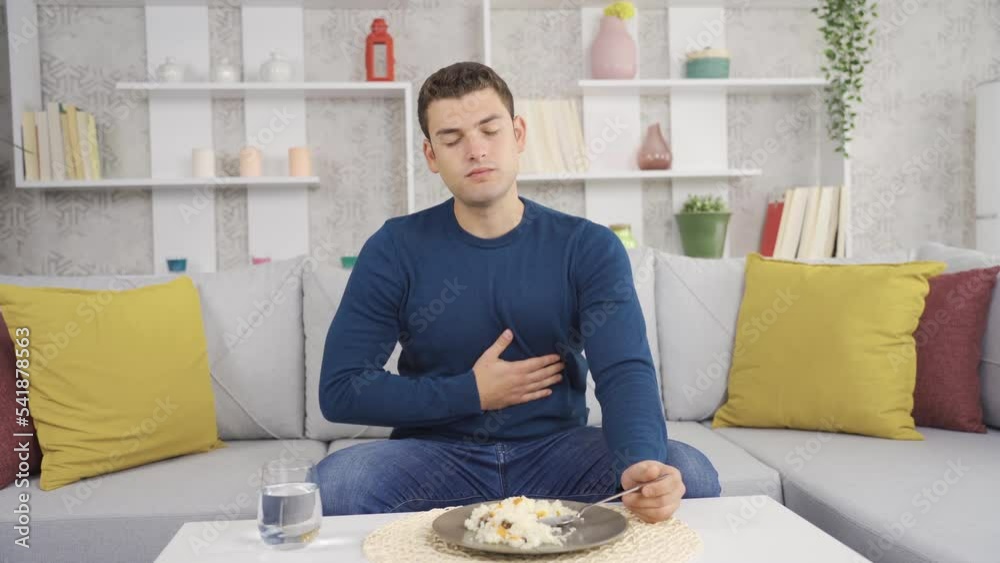 The man with a full stomach eats and gets full. The man who is full at ...