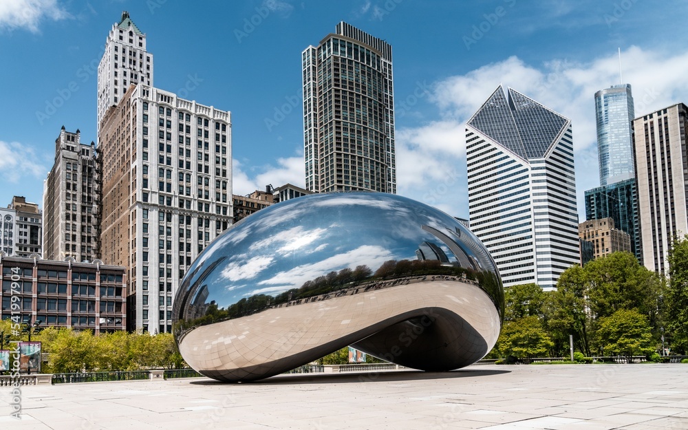 Cloud Gate at Chicago downtown an modern high buildings in a background ...