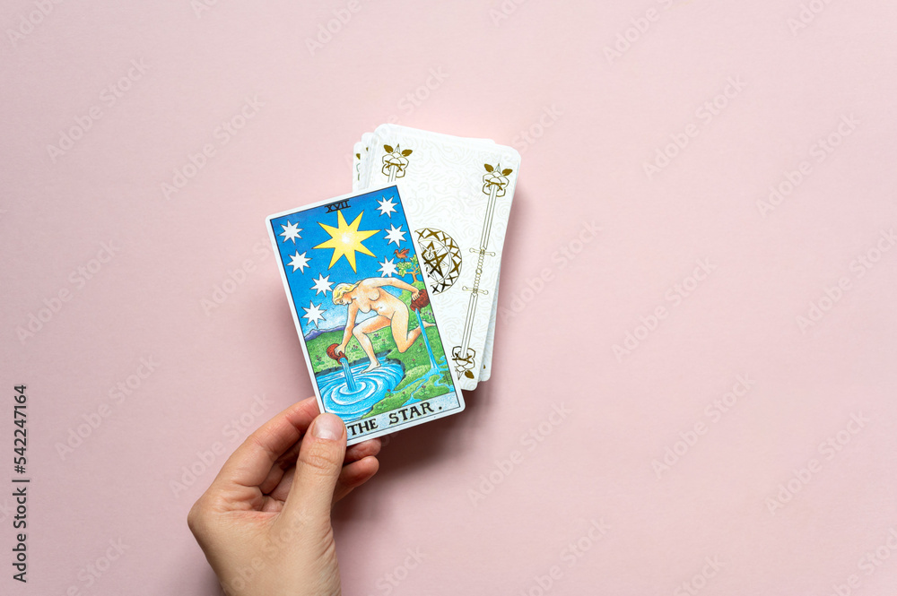 Foto de London, UK: 14 October, 2022: The 17 Major Arcana - The Star ...