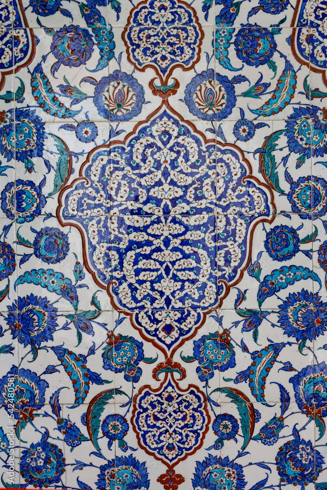 Photograph of medieval era islamic patterns in a Turkish Islamic mosque ...