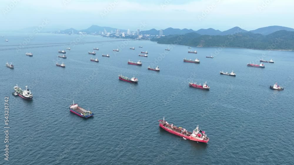 many of Oil Crude Gas Tanker Ship, Cargo container Ship offshore ...